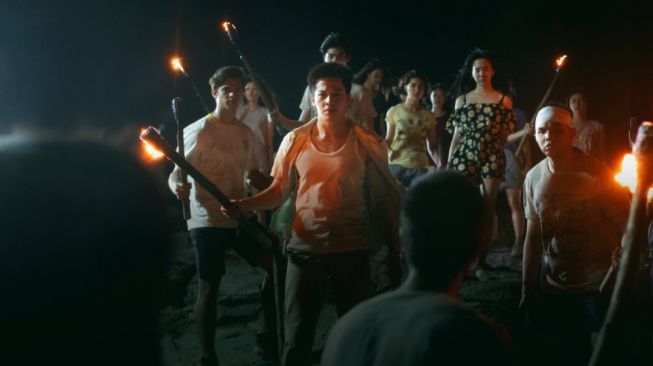 Sinopsis The Stranded: Sekelompok Siswa Bertahan Hidup di Pulau Terpencil